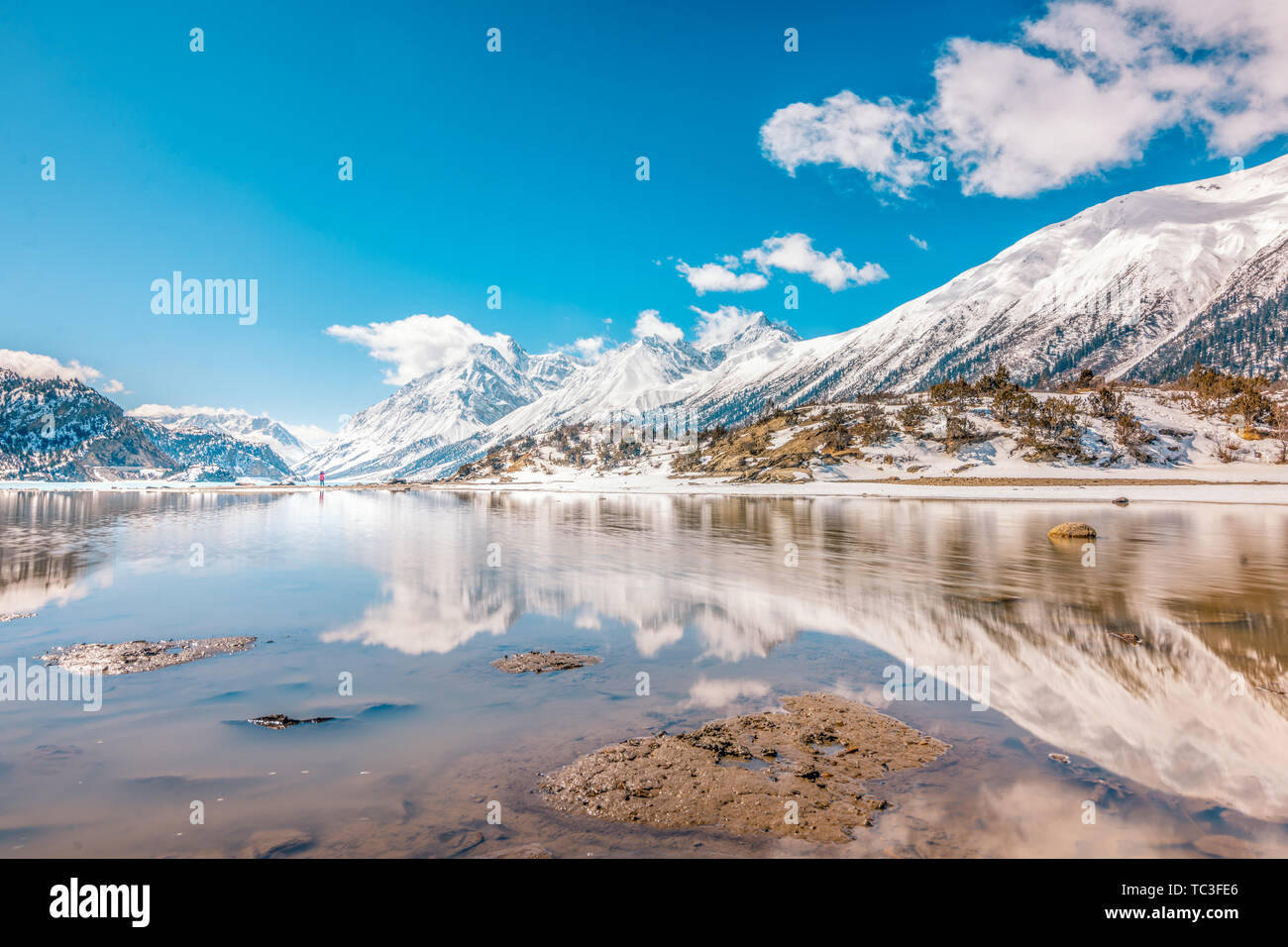 Lianwu lake hi-res stock photography and images - Alamy