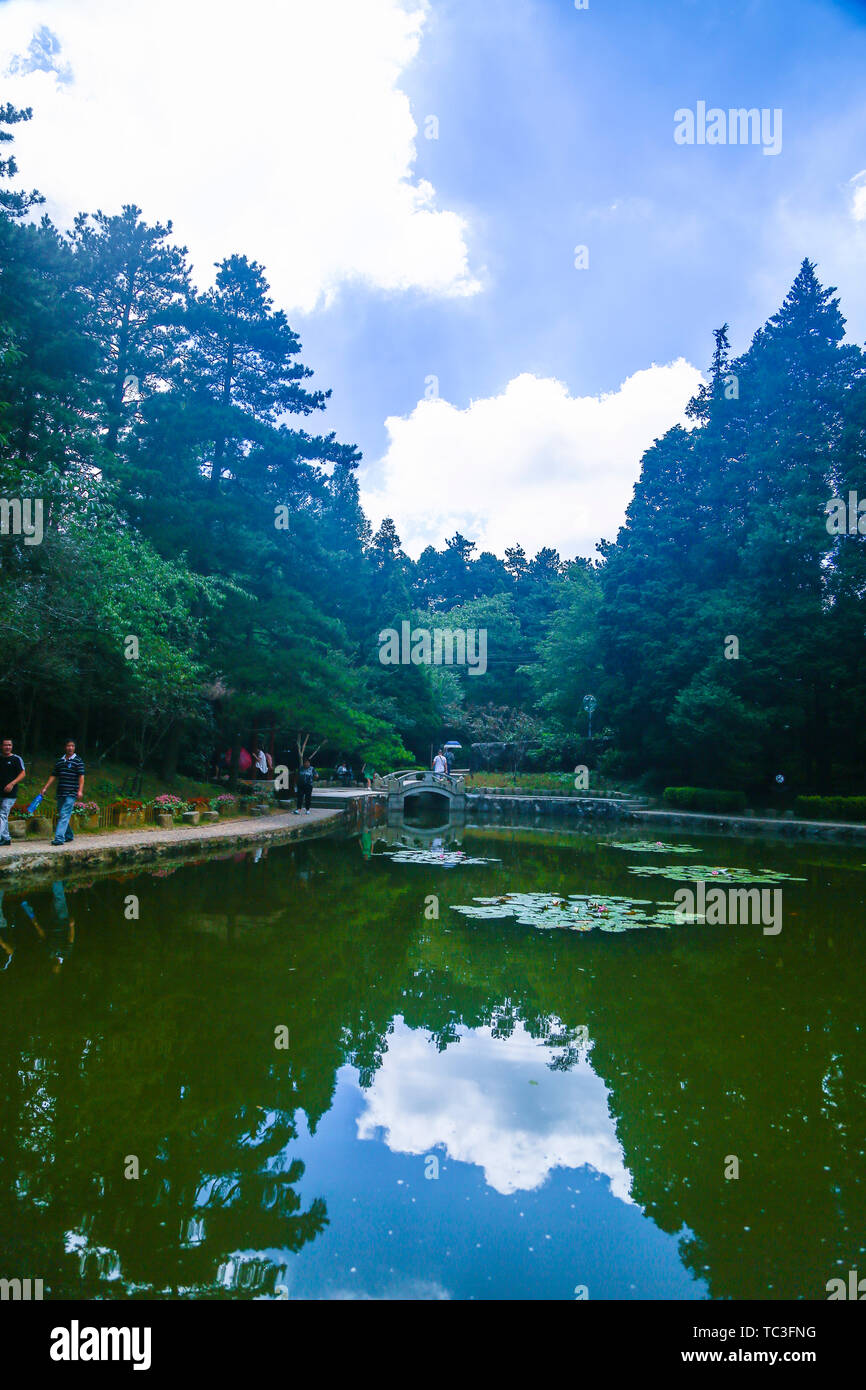 Jiangxi Lushan scenery picture, including Pokou scenic map, embroidery ...