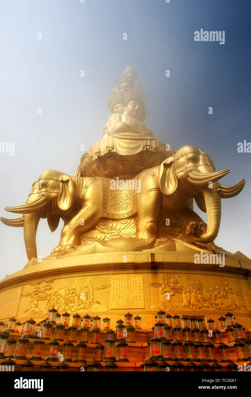 Jinding ancient architecture hi-res stock photography and images - Alamy