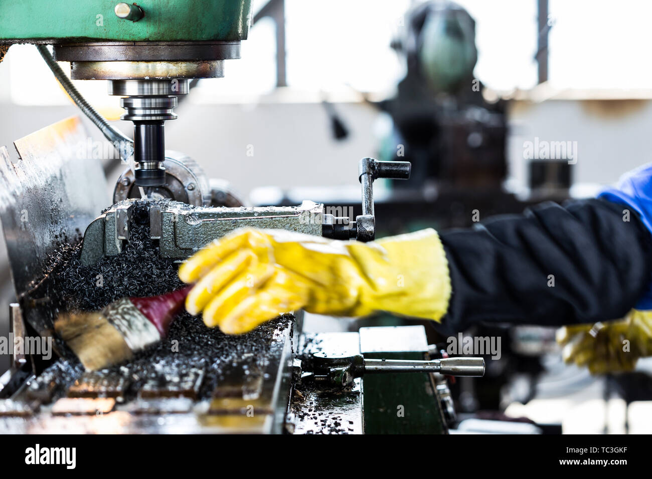 Operate machine hi-res stock photography and images - Alamy