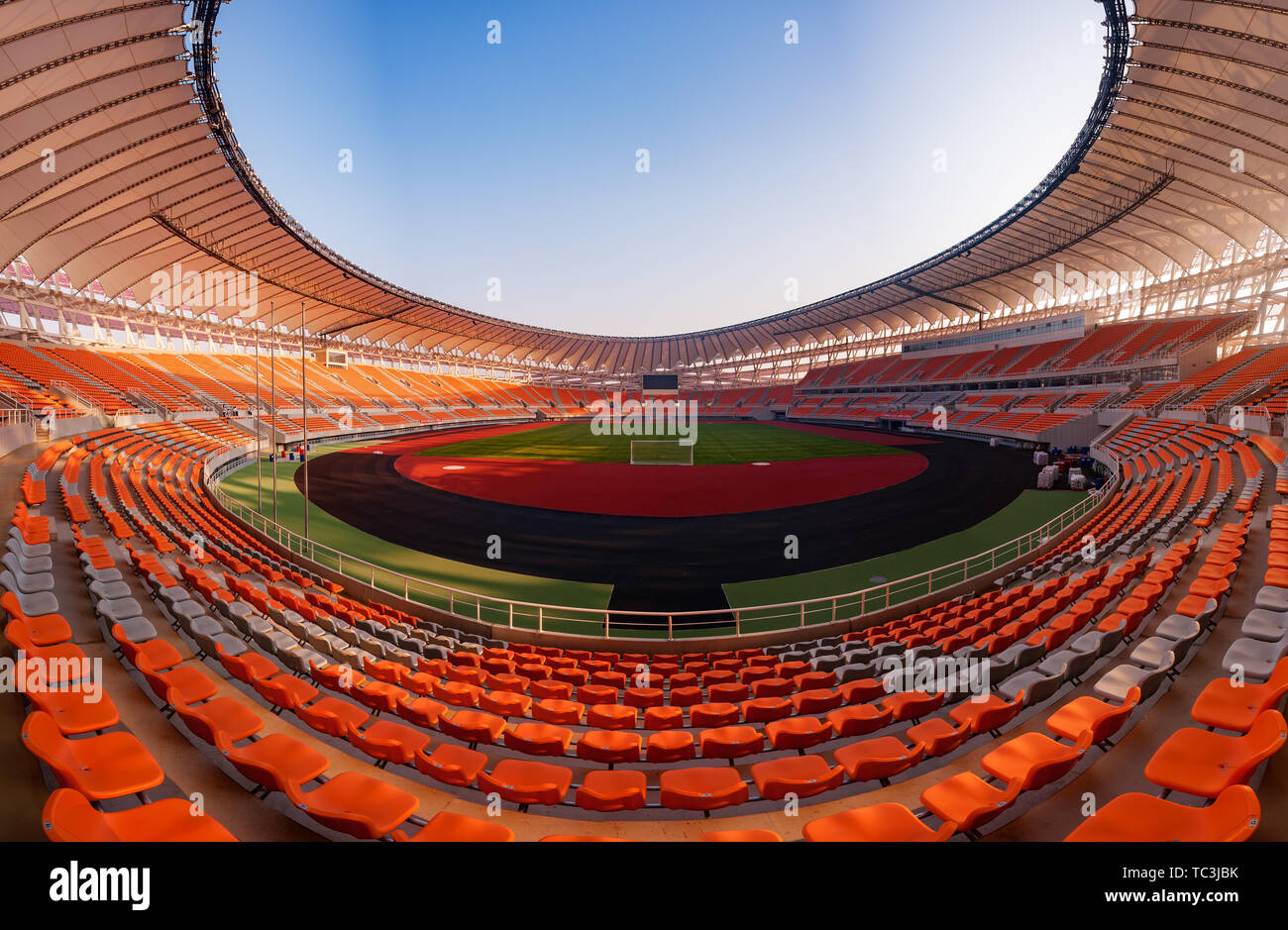 Stadium panoramic view spectators hi-res stock photography and images ...