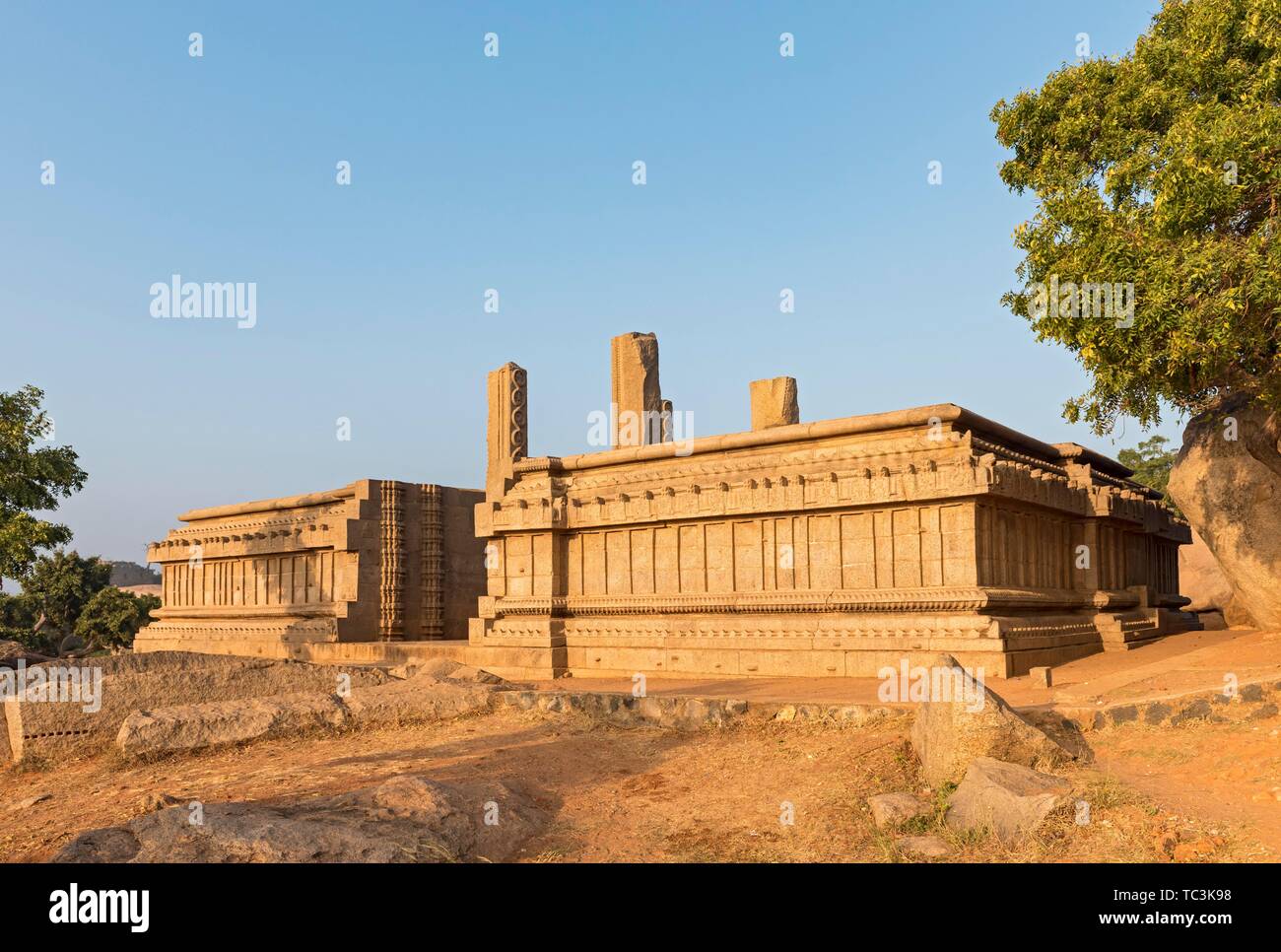 Rayar Gopuram, unfinisherd temple, Mahabalipuram, Mamallapuram, India ...