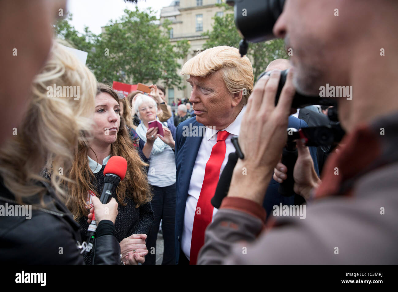 Trump lookalike hi-res stock photography and images - Alamy