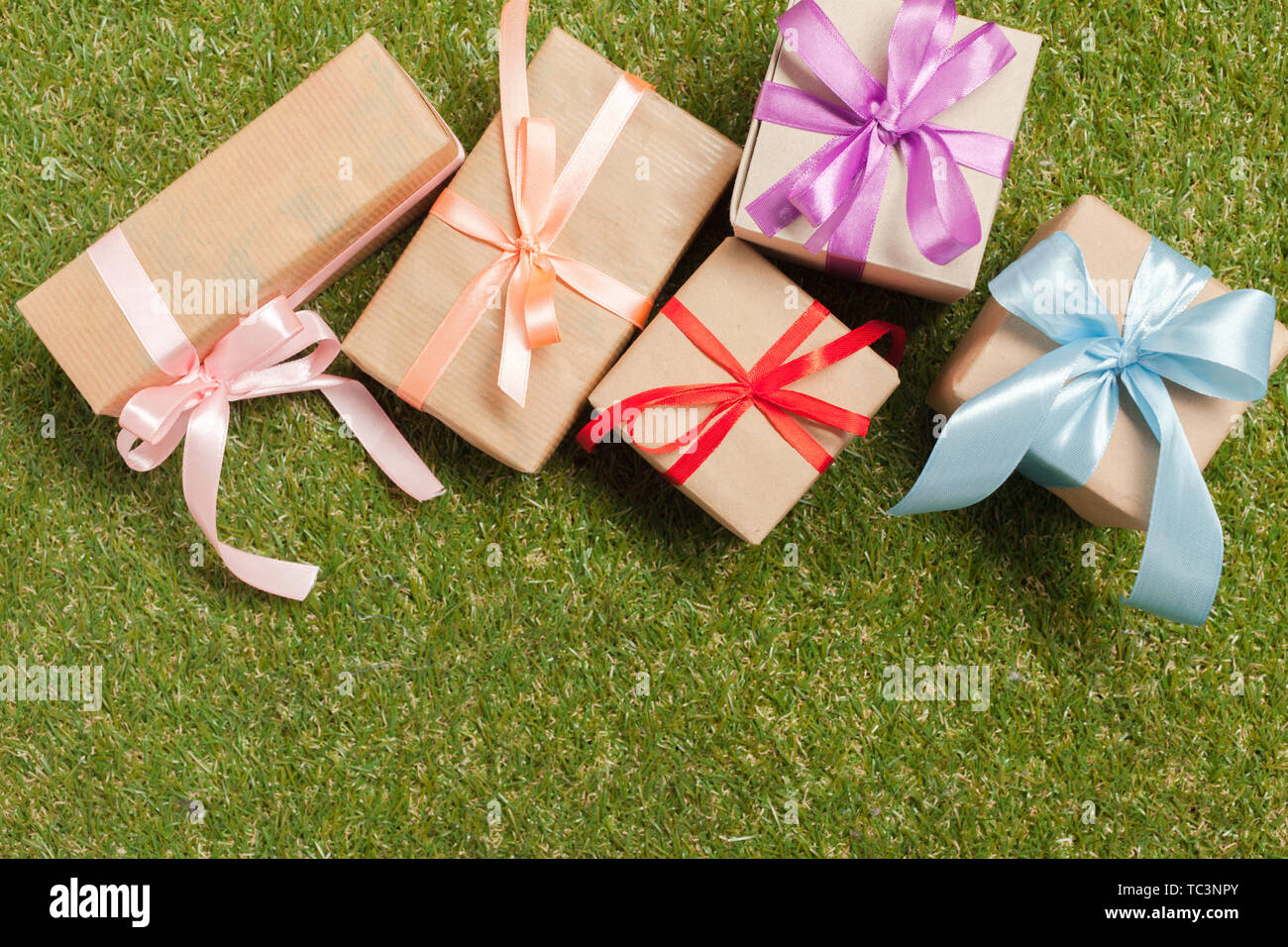 Vintage gift box Stock Photo - Alamy