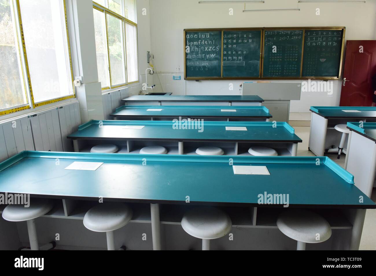 Rural labs hi-res stock photography and images - Alamy