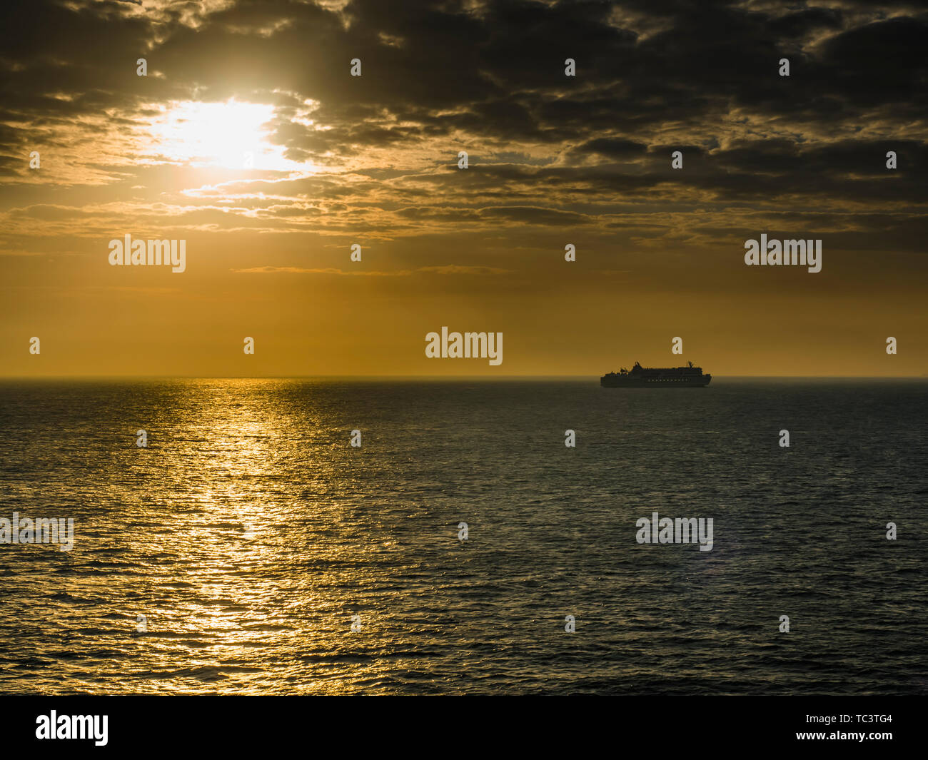 Qiongzhou strait hi-res stock photography and images - Alamy