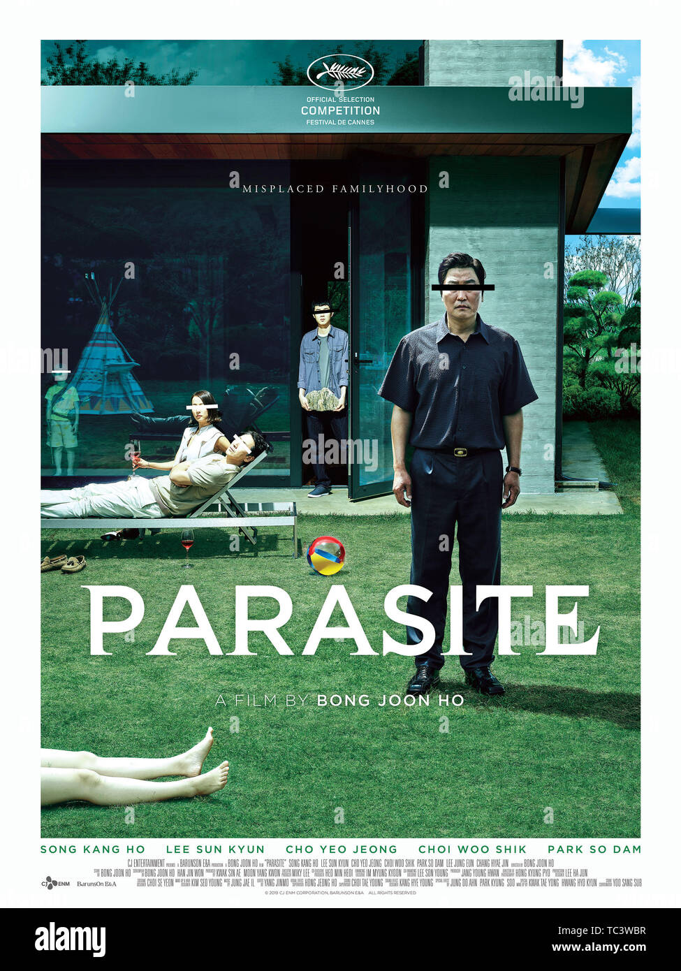 PARASITE, (aka GISAENGCHUNG), poster, from left: JUNG Hyeon-jun, CHO ...
