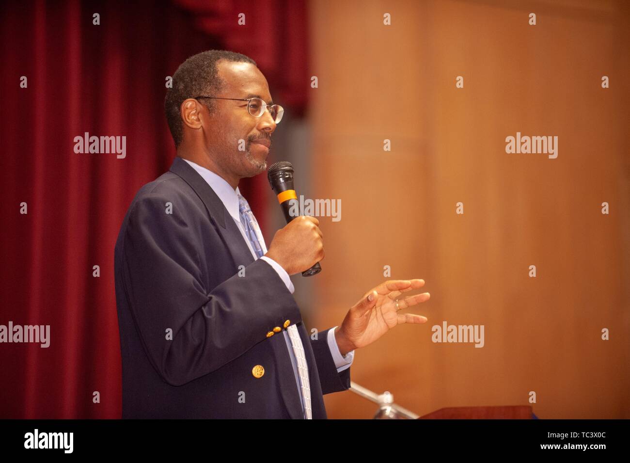 Profile View Of Neurosurgeon Ben Carson Hi Res Stock Photography And