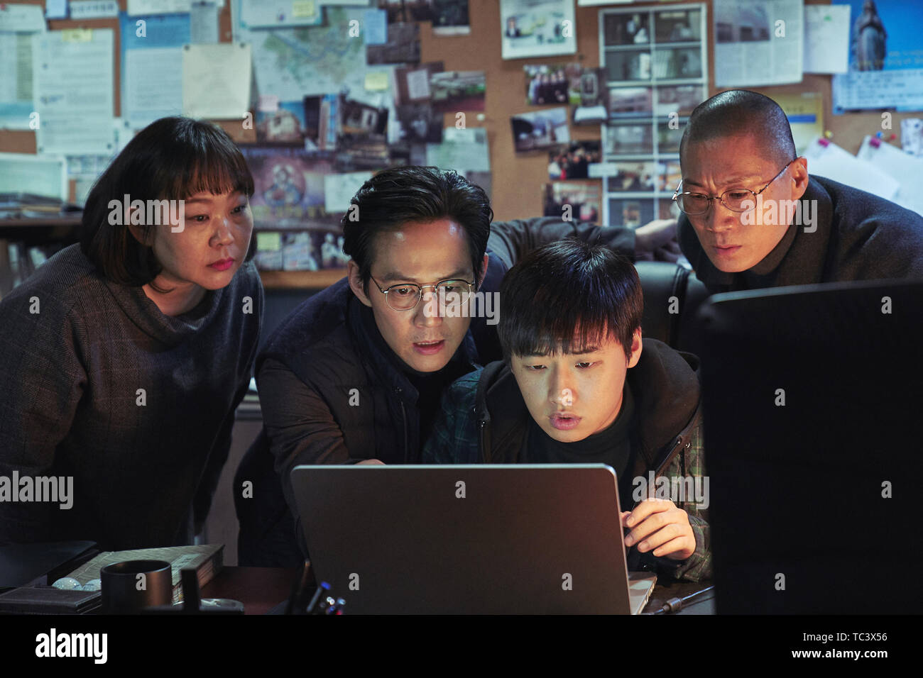 SVAHA: THE SIXTH FINGER, from left: HWANG Jung-Min, LEE Jung-jae, David ...