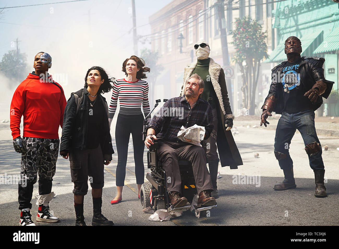 DOOM PATROL, from left: Joivan Wade, Diane Guerrero, April Bowlby ...