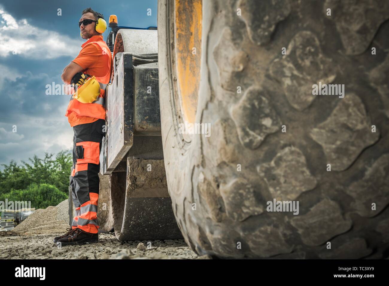 Pavement and heavy equipment operator hi-res stock photography and ...