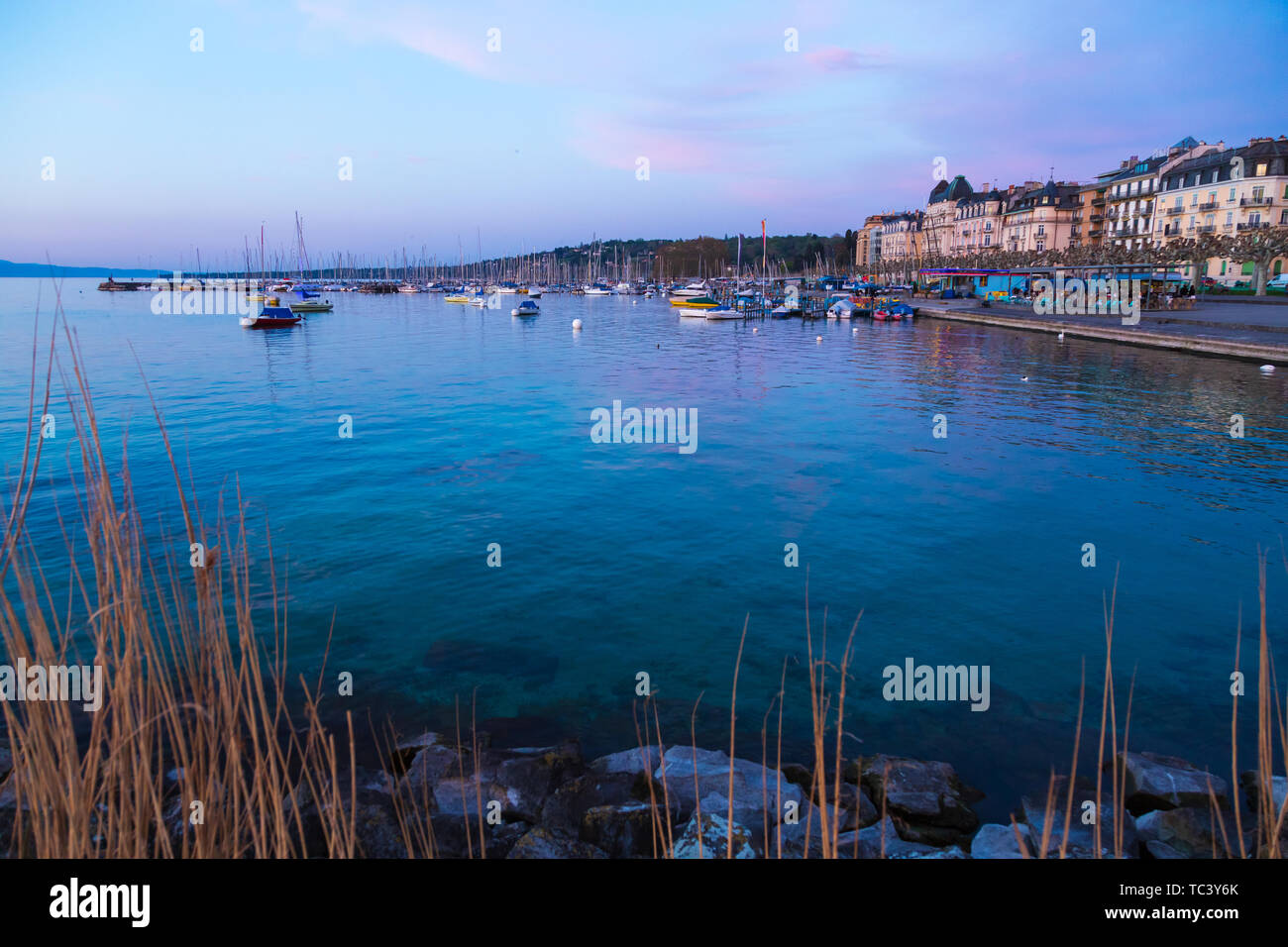 Geneve lake hi-res stock photography and images - Alamy