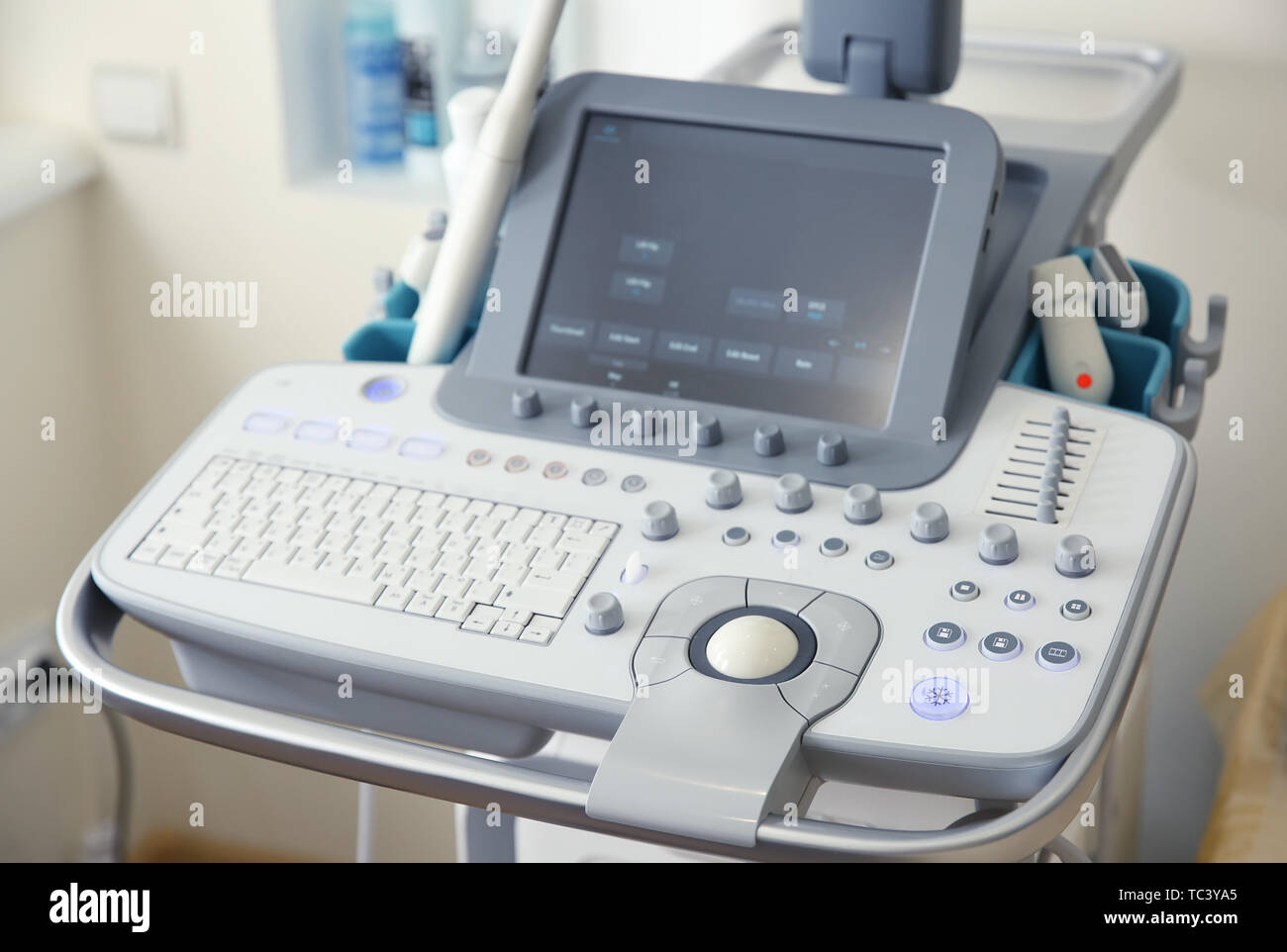 Ultrasonographer hi-res stock photography and images - Alamy