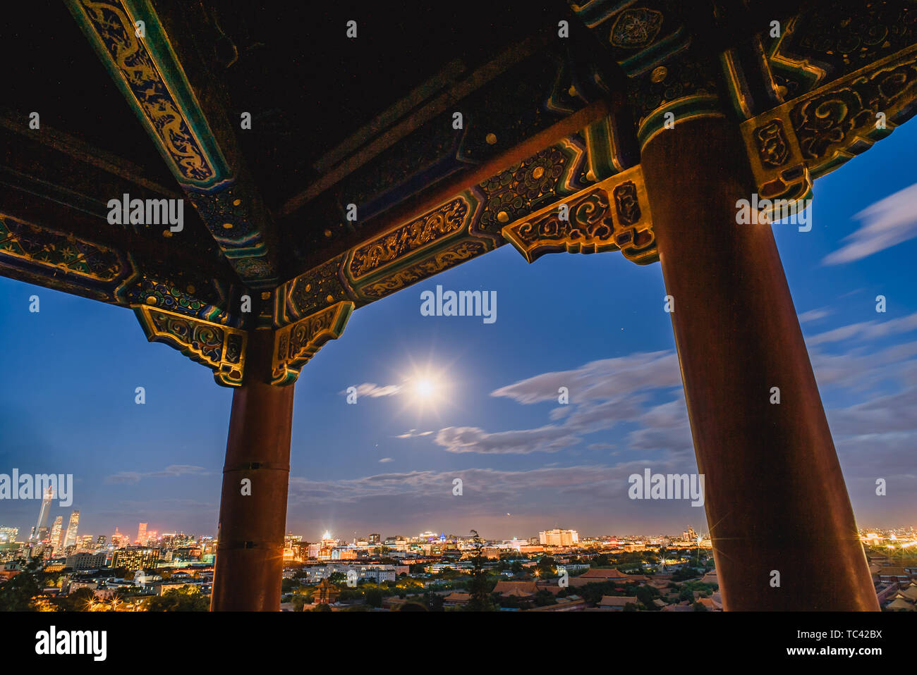 Chinese architecture and palace attic hi-res stock photography and ...