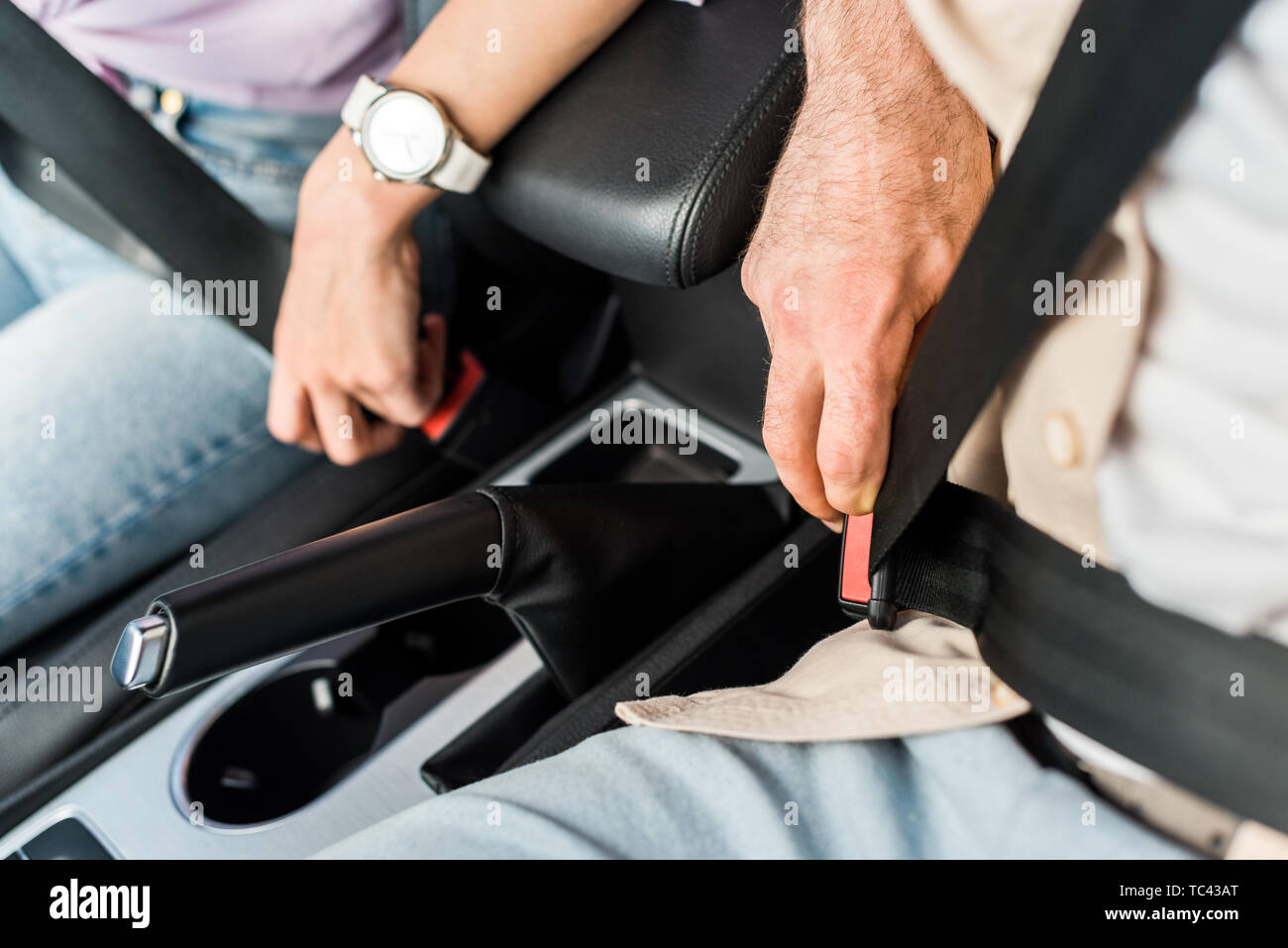 Manual fastening hi-res stock photography and images - Alamy