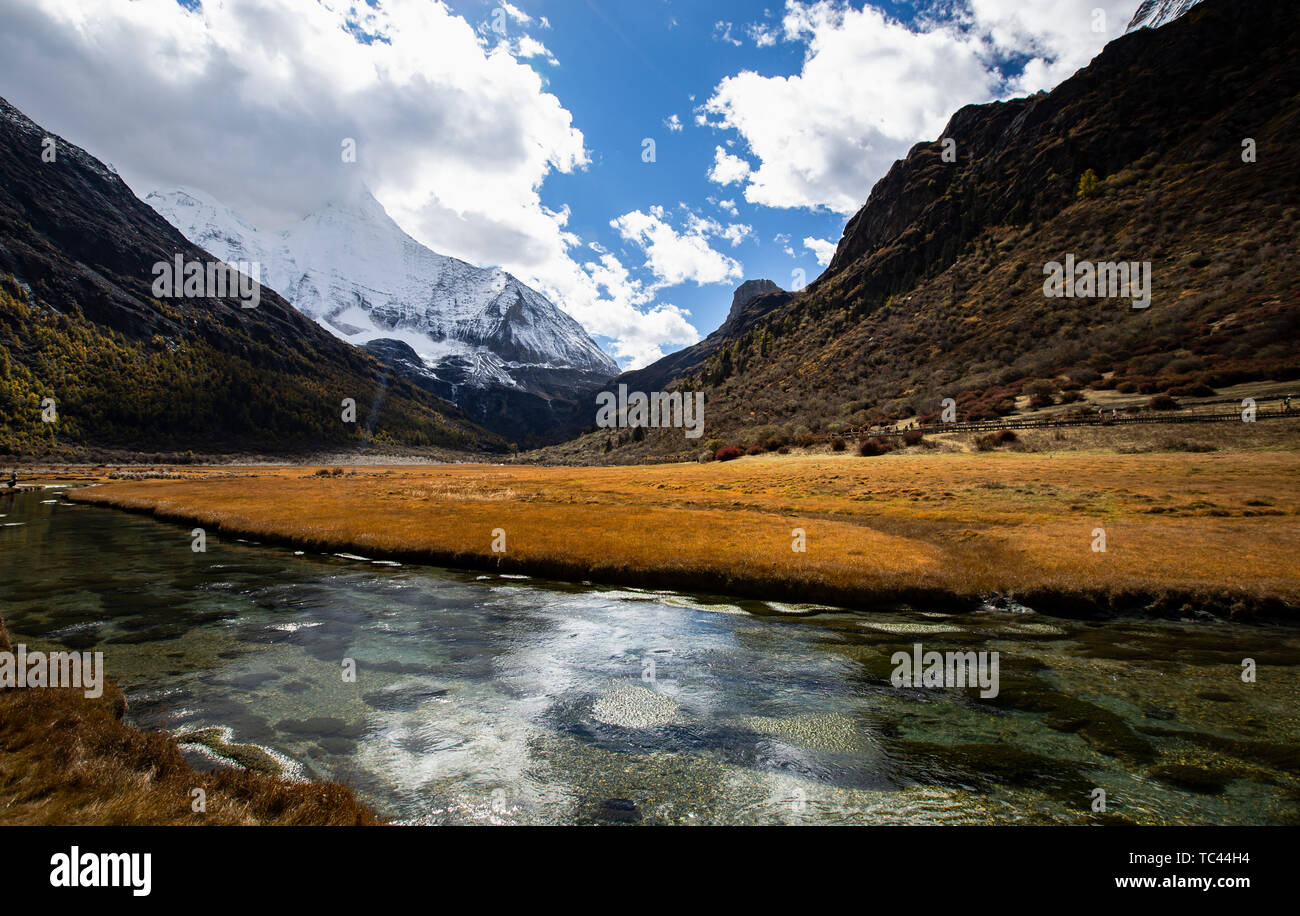 Rice City Aden Scenery, photographed in Taocheng Aden on October 16 ...
