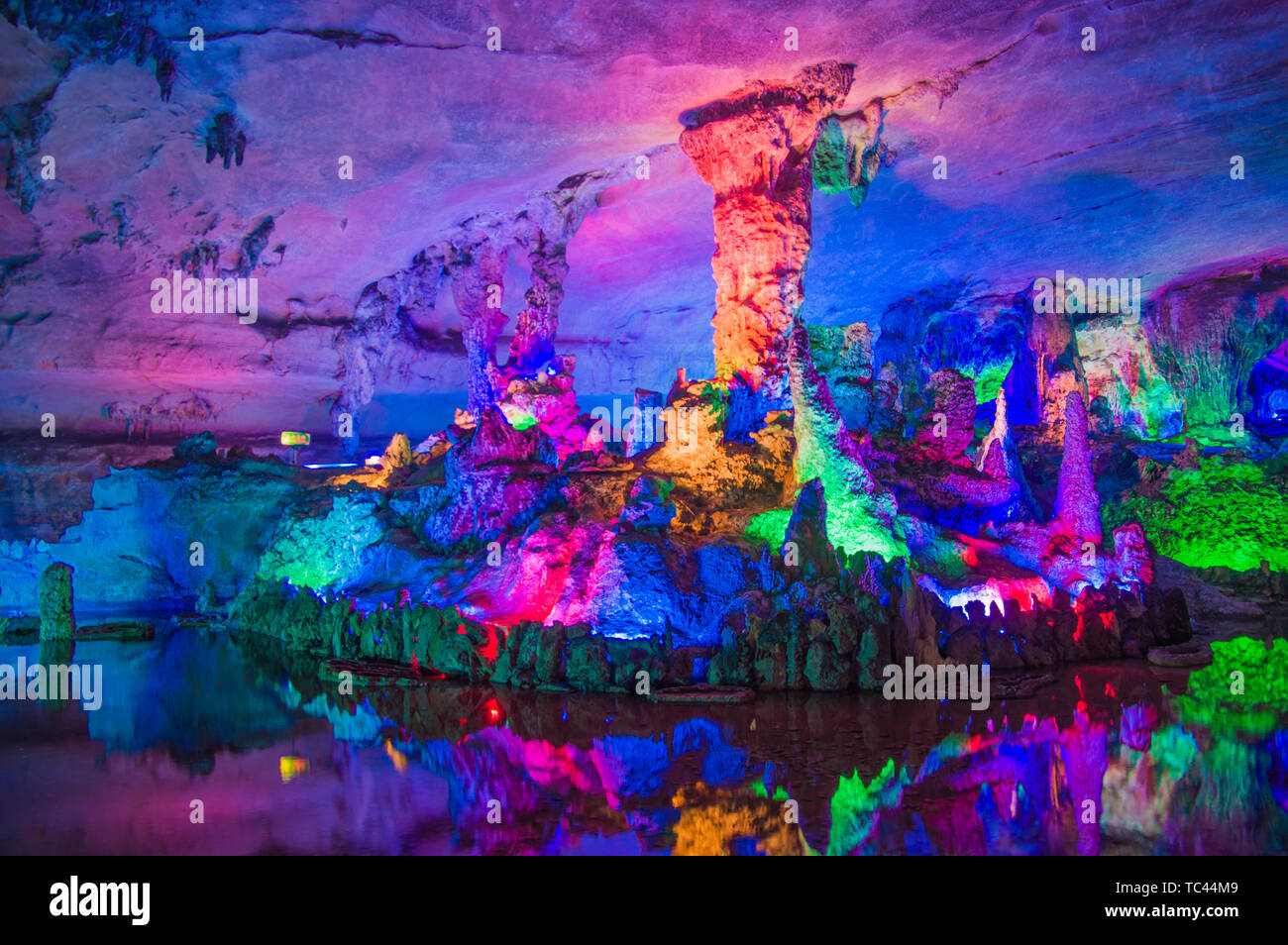 Karst caves guilin, china hi-res stock photography and images - Alamy