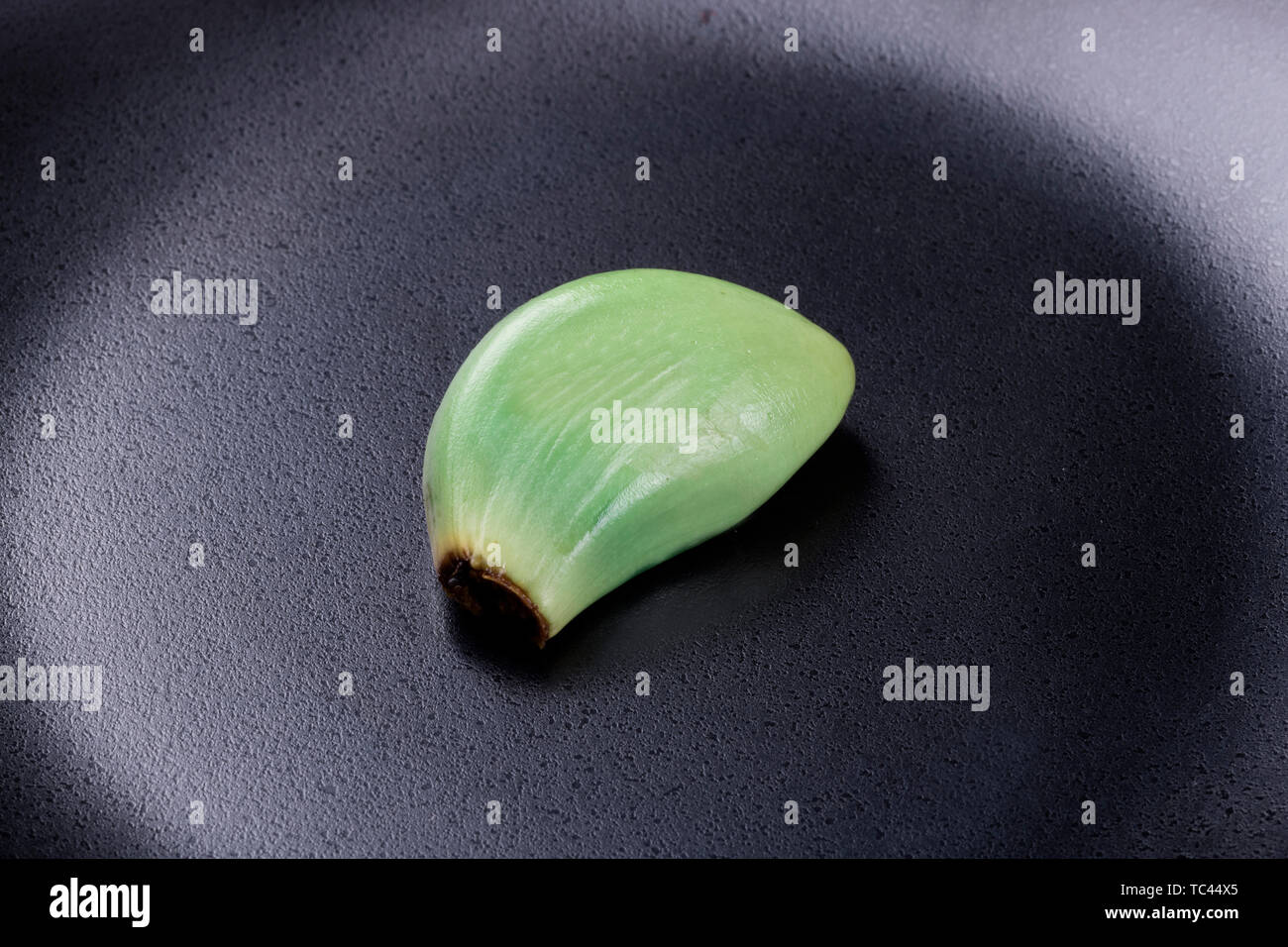 Garlic valves hi-res stock photography and images - Alamy