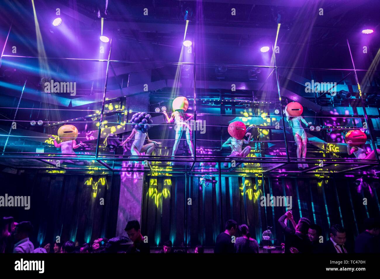 Disco club bar dance hall hi-res stock photography and images - Alamy