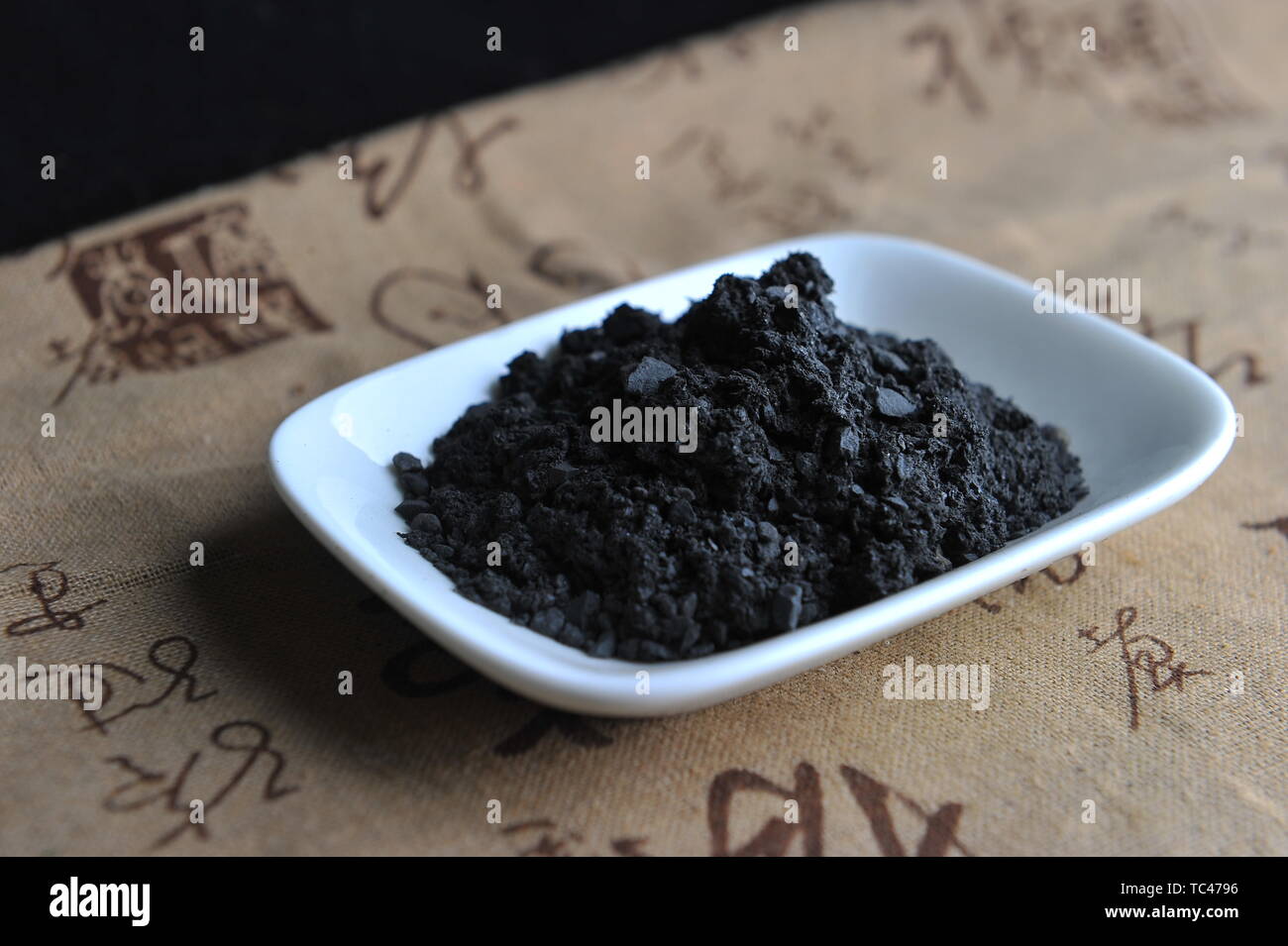 Traditional Chinese medicine magnet Stock Photo - Alamy