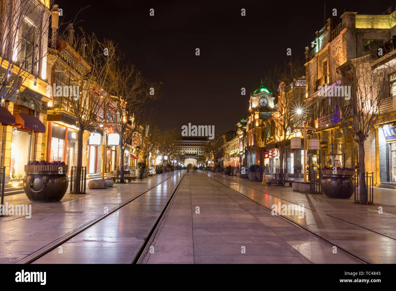 Night view of the front gate fence pedestrian street Stock Photo - Alamy