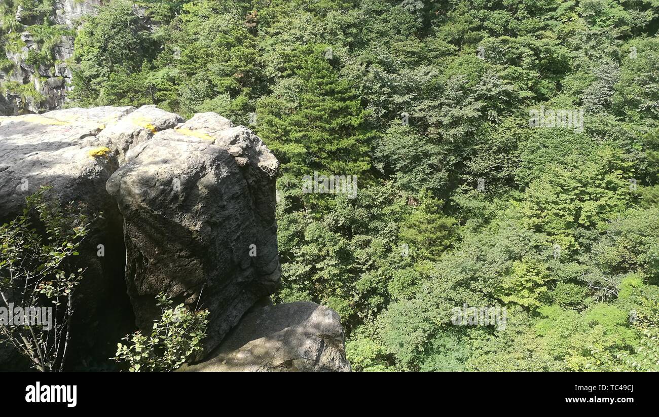 Jiangxi Lushan scenery picture, including Pokou scenic map, embroidery ...