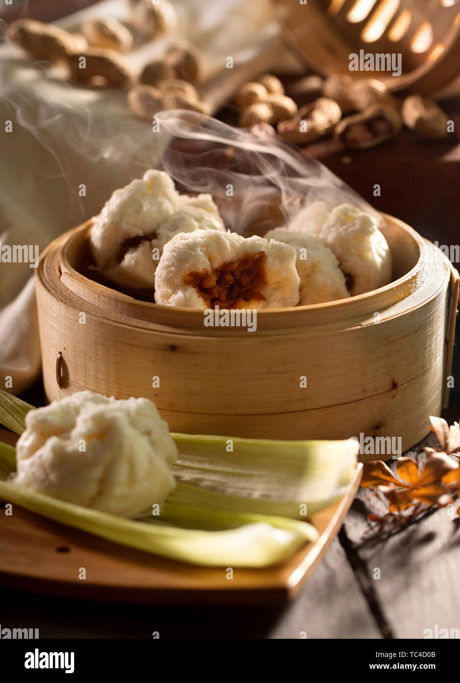 Cooking steaming bag hi-res stock photography and images - Alamy