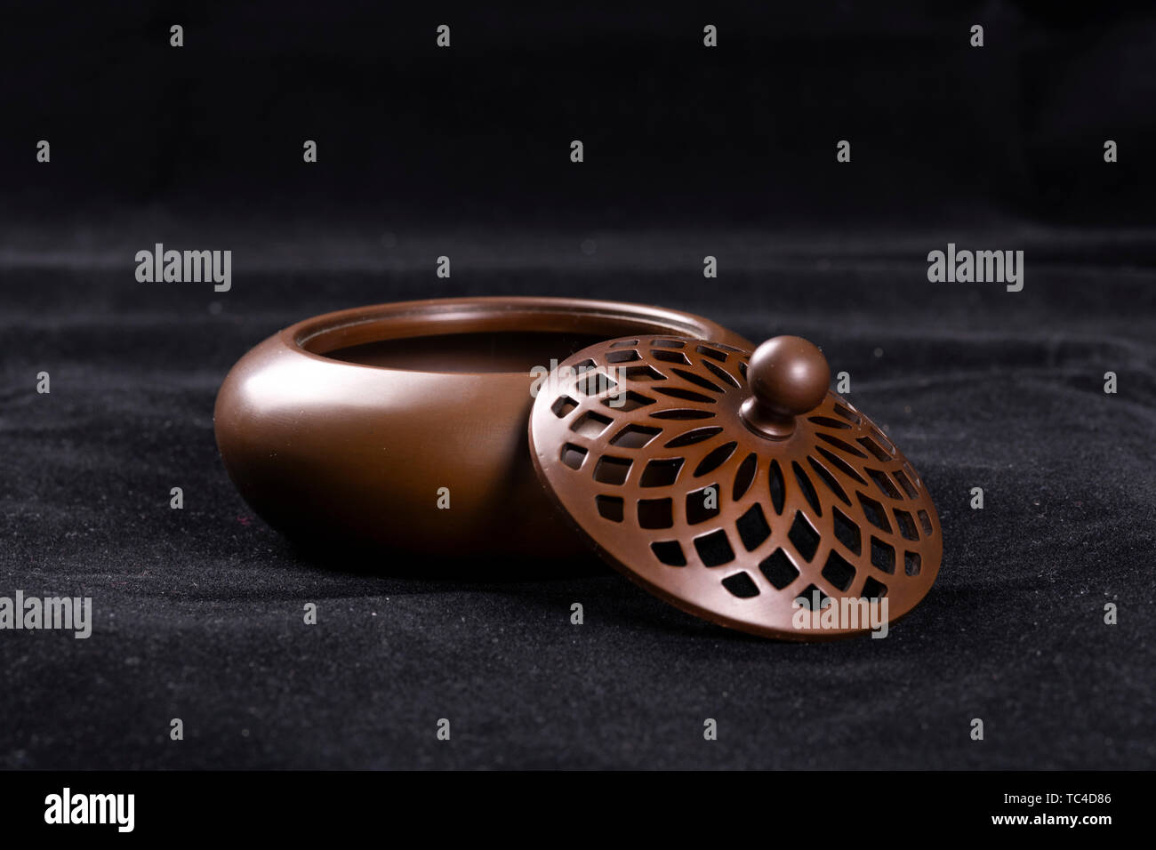 Desk incense stove hi-res stock photography and images - Alamy