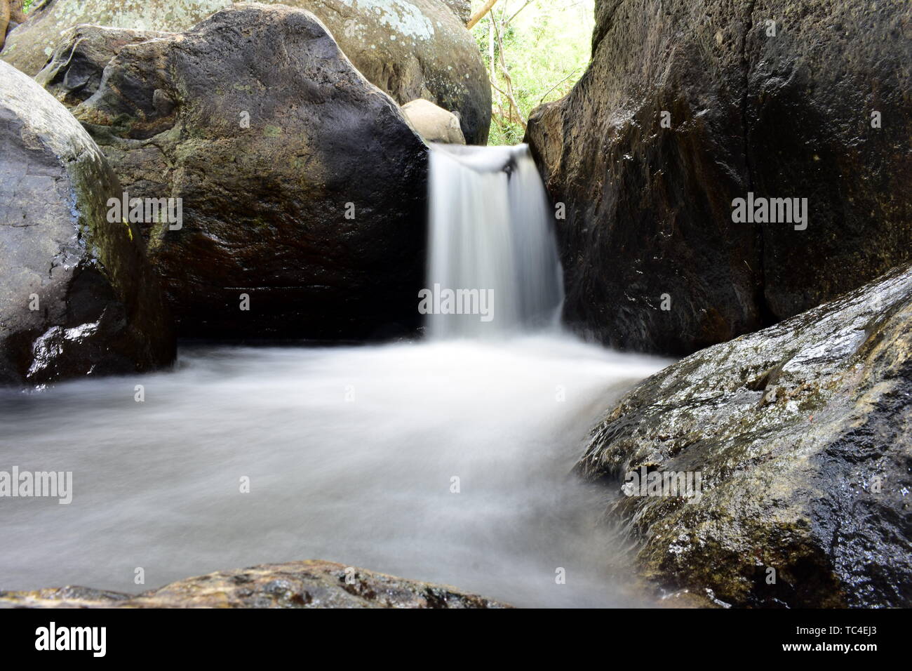 Kodaikanal hills and river hi-res stock photography and images - Alamy