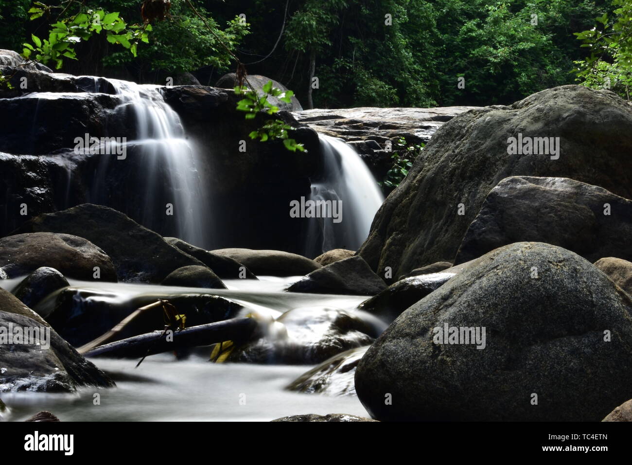 Adukamm Waterfalls and The Pambar River Stock Photo - Alamy