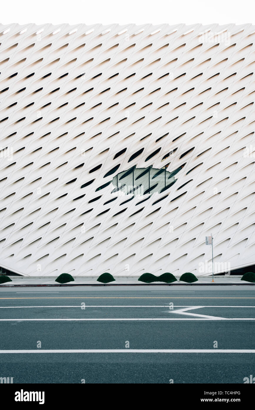 The Broad Art Museum, modern architecture in downtown Los Angeles ...
