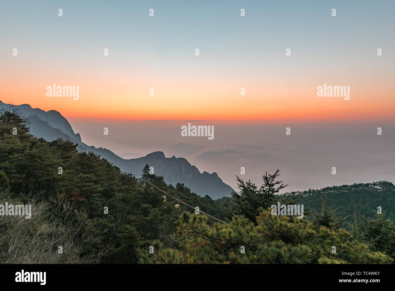 Lu shan hi-res stock photography and images - Alamy