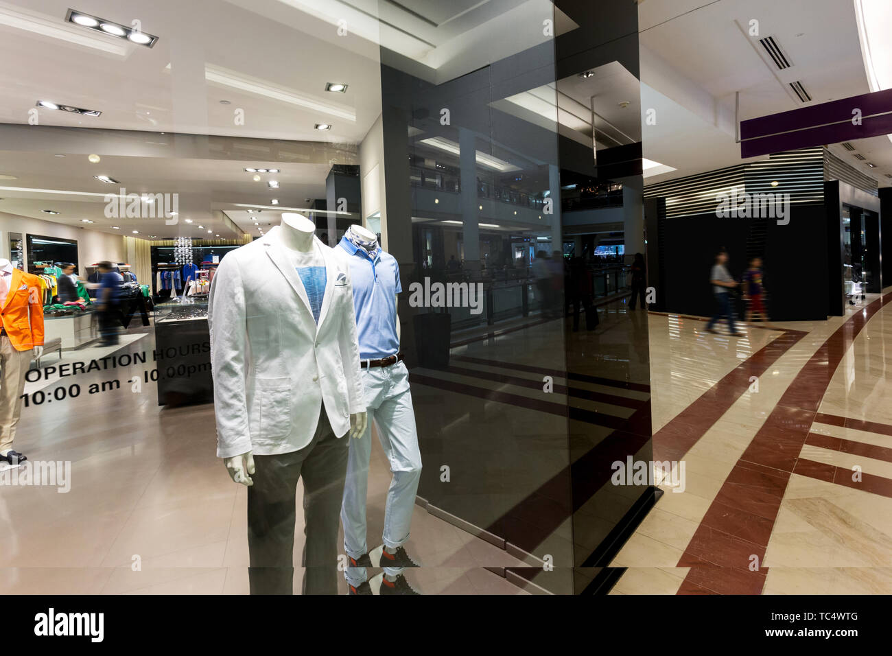 Showcase ex hi-res stock photography and images - Alamy