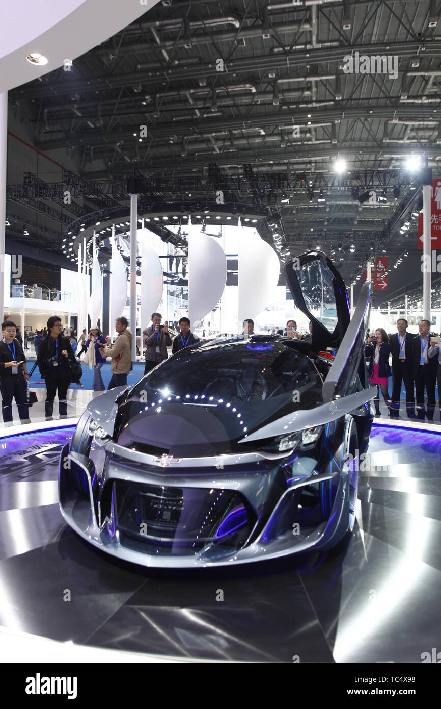 Motor show concept car Stock Photo - Alamy