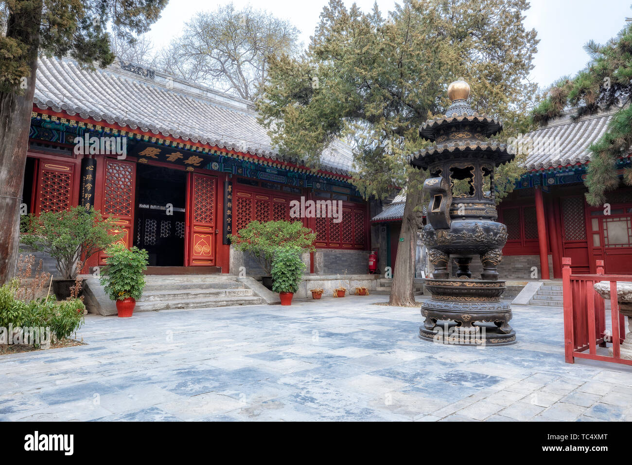 Guanyin Hall of Fayuan Temple Stock Photo - Alamy