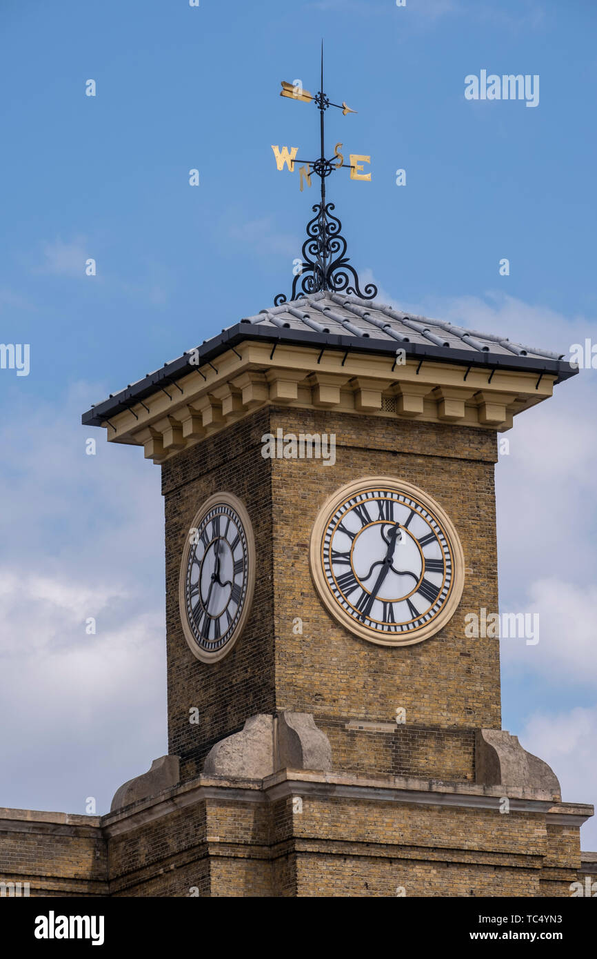 Clock tower of Kings Cross station in London, England Stock Photo - Alamy
