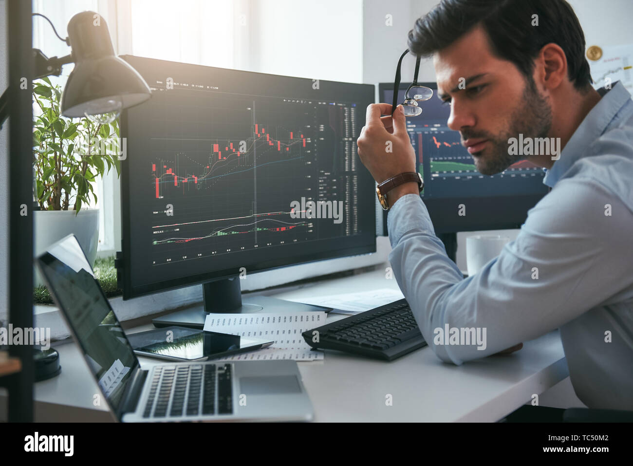 Serious share hi-res stock photography and images - Alamy