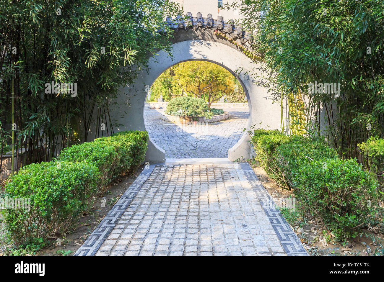 Garden Moon Gate Stock Photo - Alamy