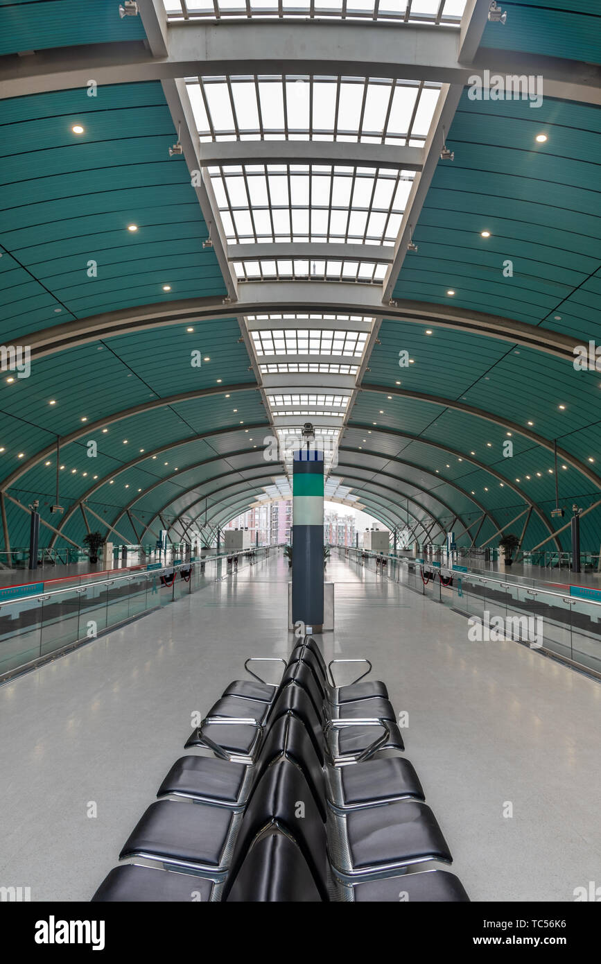 Shanghai Maglev Train Longyang Road Station Platform Stock Photo - Alamy