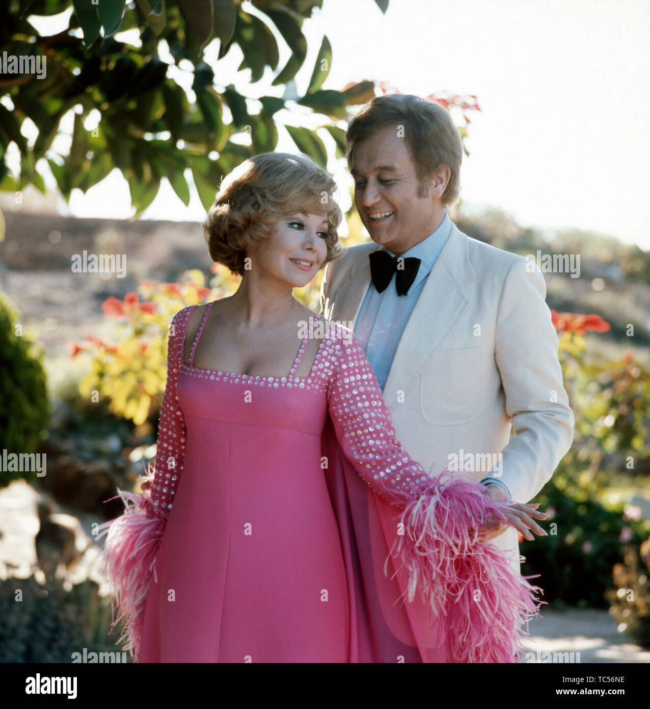 Die deutsche Opernsängerin Anneliese Rothenberger zu Dreharbeiten für ...