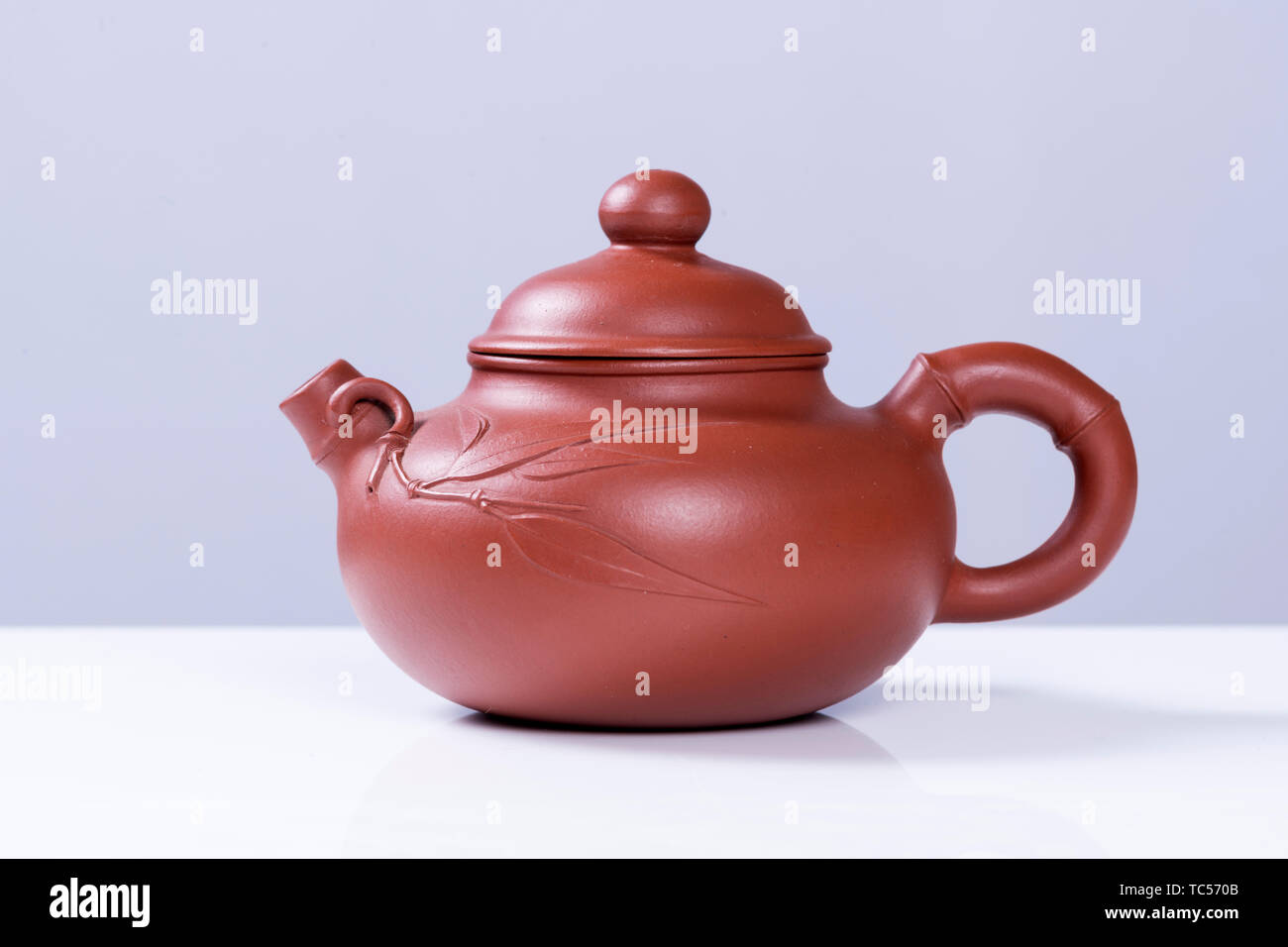 purple clay pot Stock Photo - Alamy