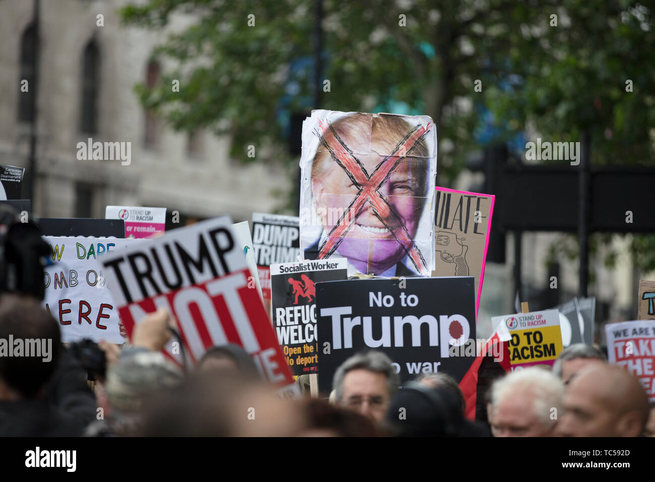 LONDON, UK - June 4th 2019: Large crowds of protesters gather in ...