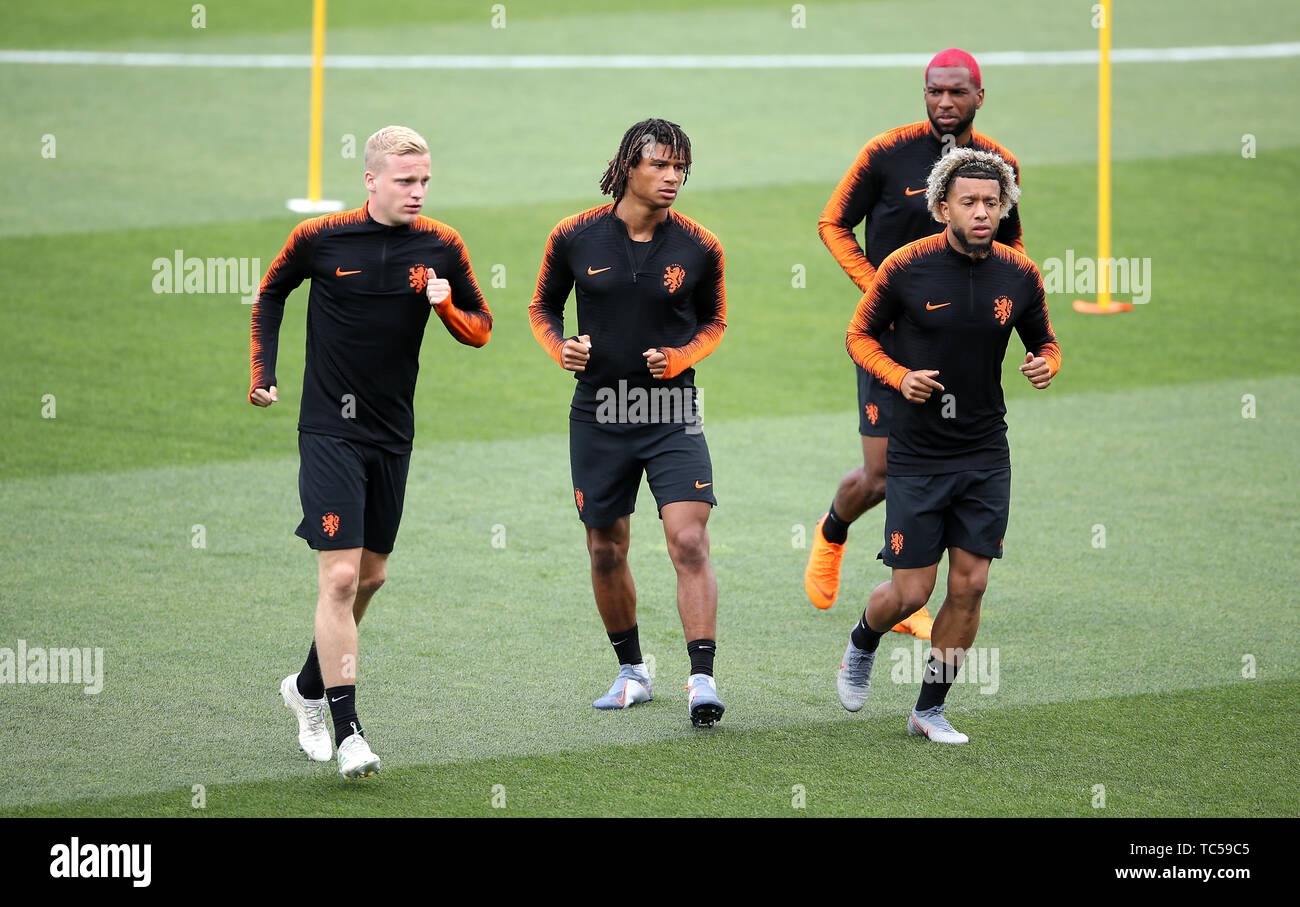 Netherland's Nathan Ake (centre) during the walk around at the Estadio ...