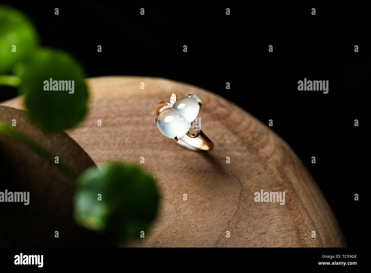 Top glass emerald ring Stock Photo - Alamy