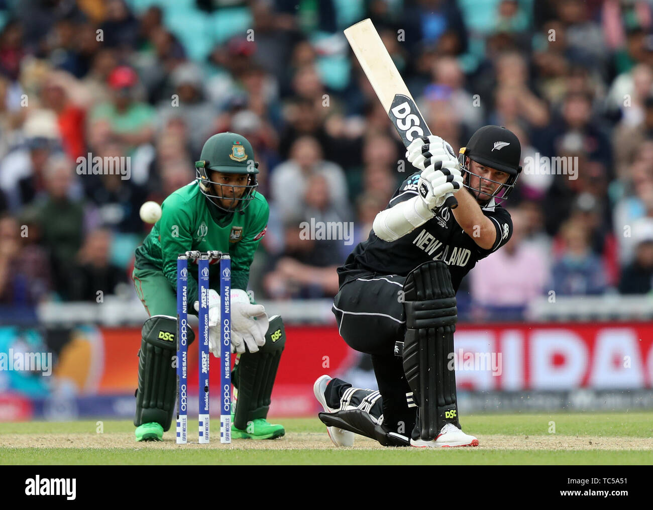 New Zealand's Colin Munro bats during the ICC Cricket World Cup group ...