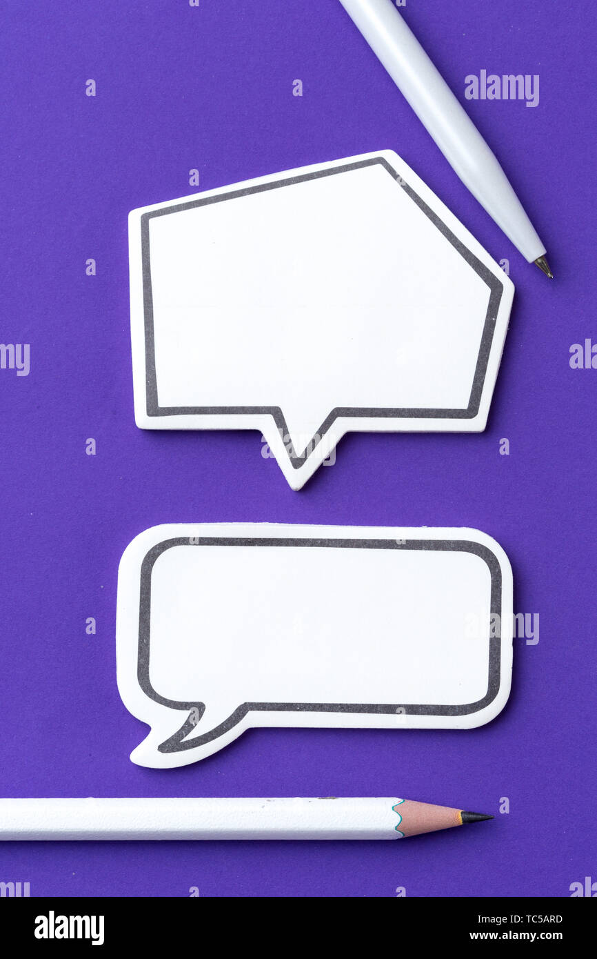 Social Media Chat Concept. Blank empty chat bubble for text Stock Photo ...