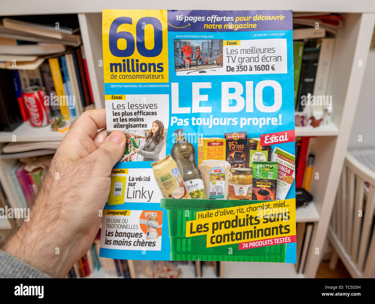 Article de journal hi-res stock photography and images - Alamy