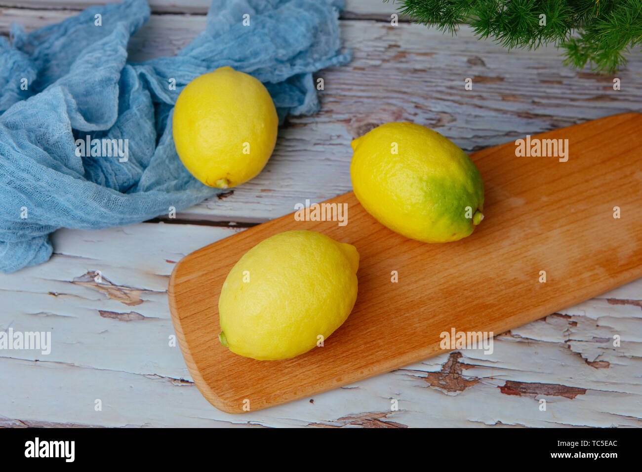 Fresh fruit, yellow lemon Stock Photo - Alamy