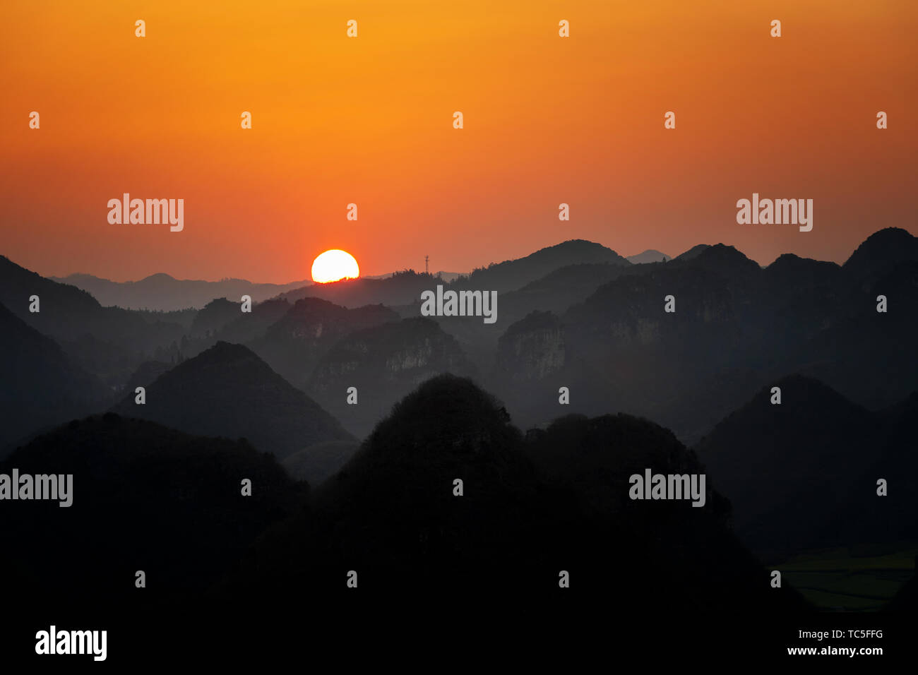 Golden Chicken Peak High Resolution Stock Photography and Images - Alamy