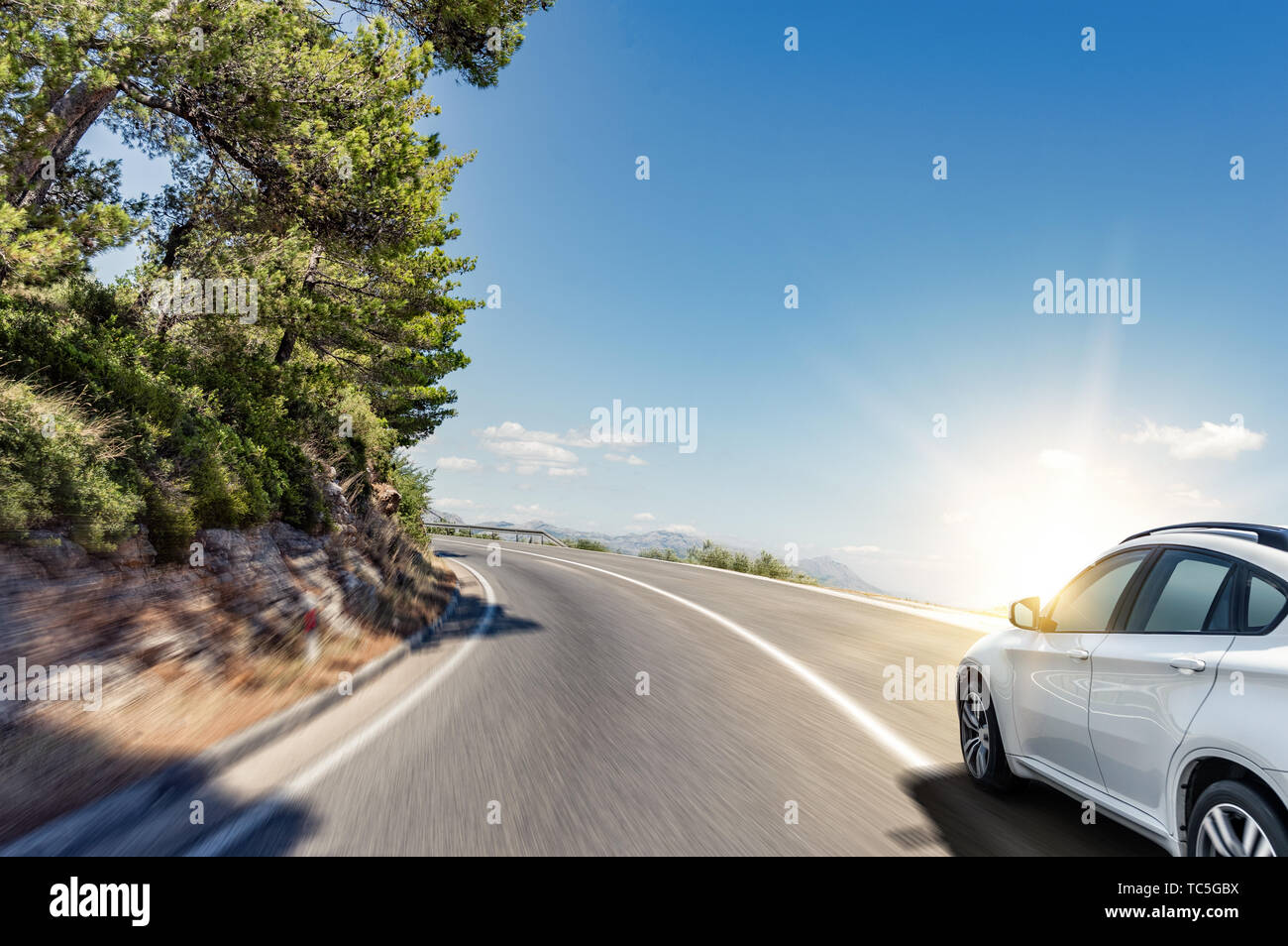 Family car trip highway hi-res stock photography and images - Alamy